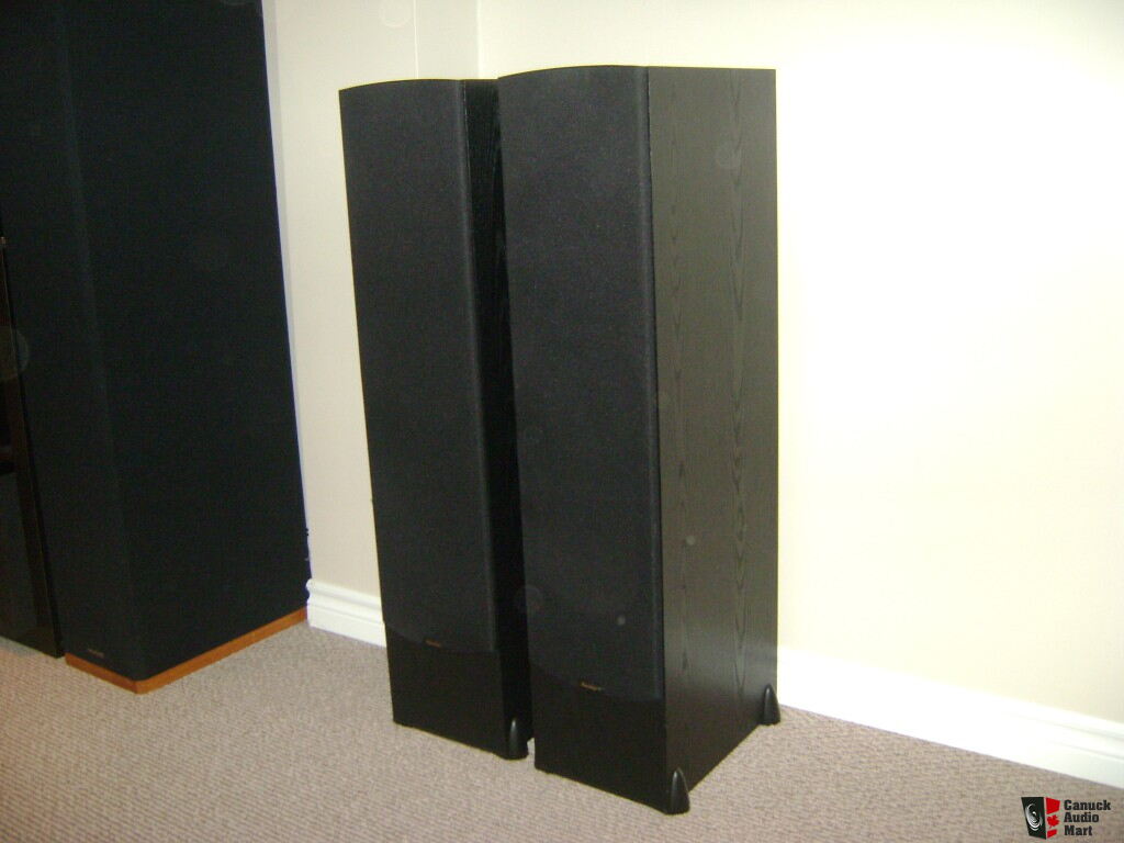 Paradigm Monitor 9 v2 + cc370v2 Photo #395000 - Canuck Audio Mart