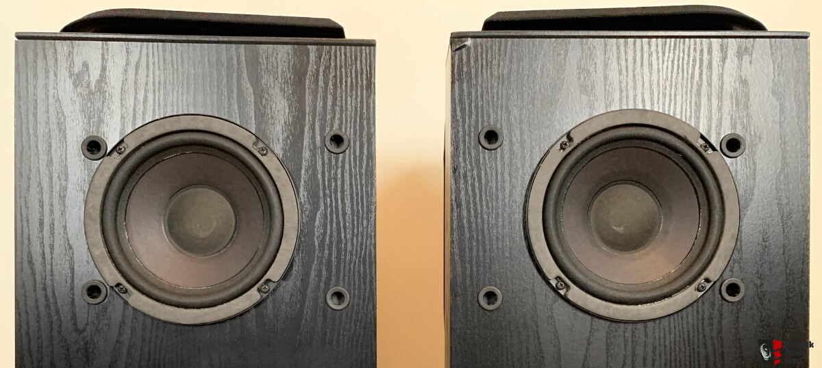 Bose 401 front left and right, iconic 1980s vintage speakers Photo ...