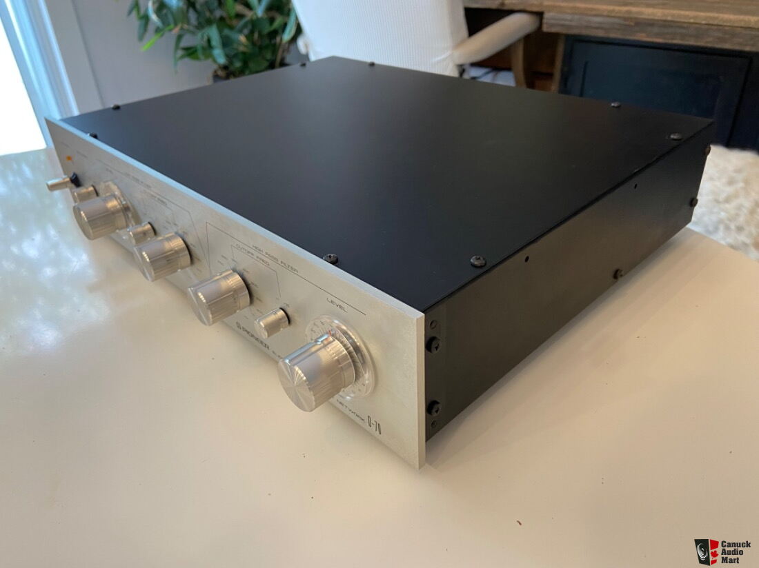 Pioneer D70 ELECTRONIC CROSSOVER ,,perfect with SPEC-2 M22 M25 SPEC-1 ...