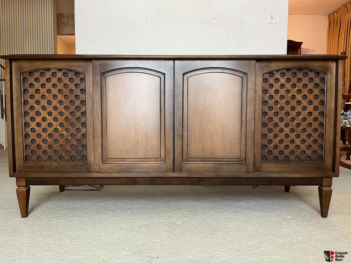 Dominion Electrohome Console Stereo Photo #3960054 - Canuck Audio Mart