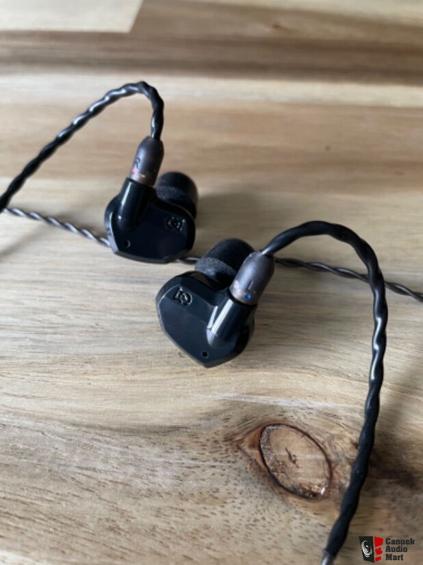 Campfire Audio Onyx IEM's - Limited Edition 76/200 Photo #3969900 ...