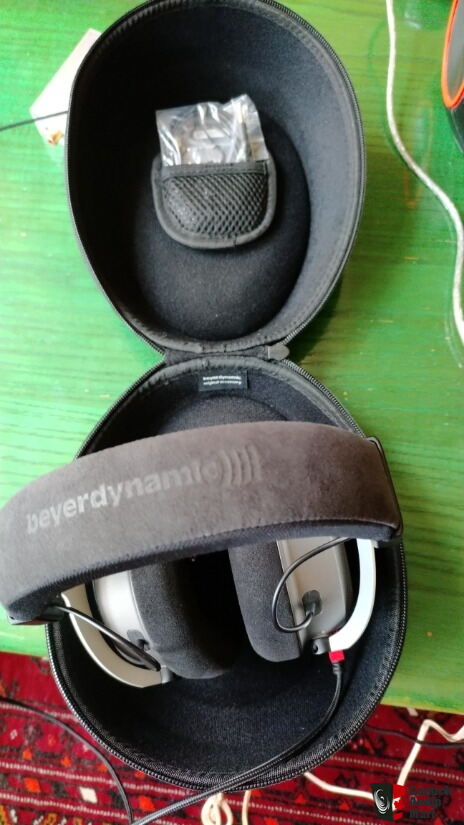 Beyerdynamic wireless headphones Photo #3974093 - Canuck Audio Mart