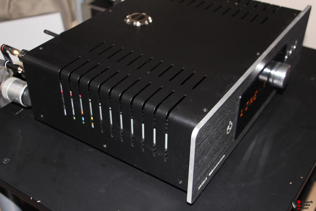 Roksan Blak Integrated amplifier Photo #3977943 - Canuck Audio Mart