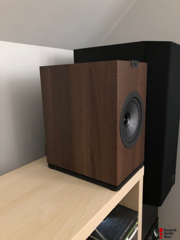 KEF Q350 (walnut) Photo #3993066 - US Audio Mart