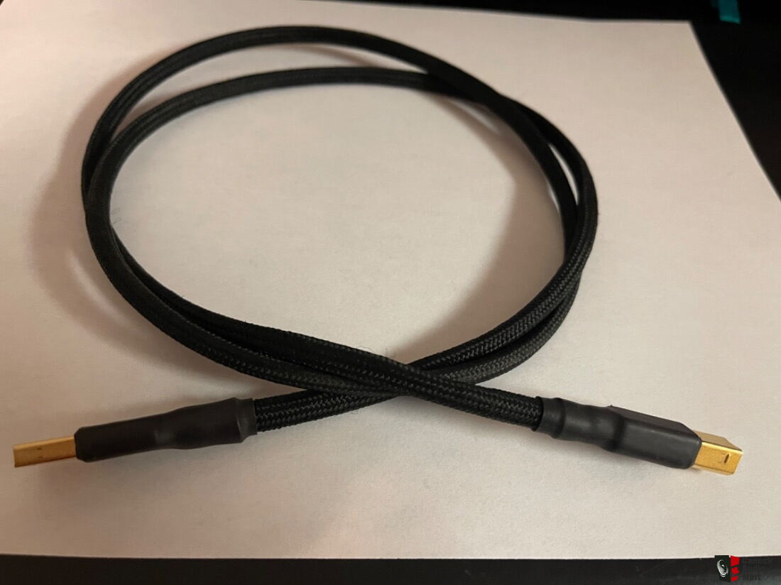 Chord Cutest & Linear Power Supply Photo #4001337 - UK Audio Mart