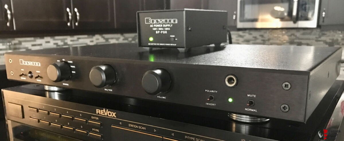 Bryston BP25 in black with remote Photo #4010449 - Canuck Audio Mart