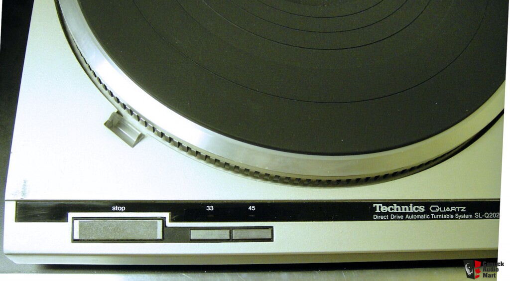 Technics SL-Q202 Direct Drive Turntable Photo #401400 - Canuck Audio Mart