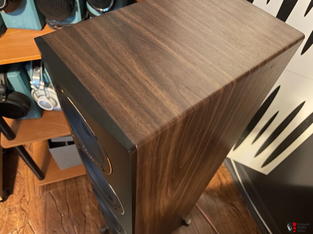 Elac UniFi Reference UFR52 Floorstanding Speakers (WALNUT/BLACK) Photo ...