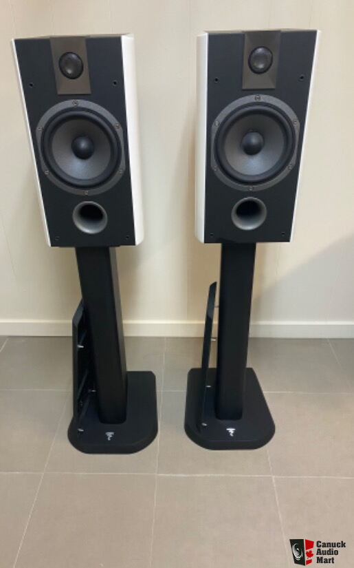 Focal chorus 706 Carrera white edition with stands For Sale - Canuck ...