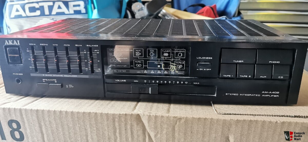 Akai AM-A402 integrated amplifier (has pre and main input) Photo ...