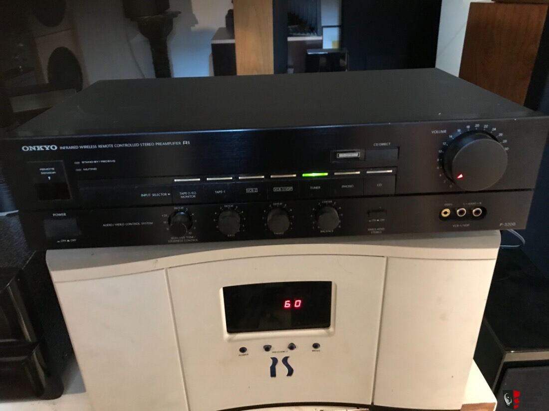 Onkyo P-3200 preamplifier CLEAN Photo #4048047 - Canuck Audio Mart