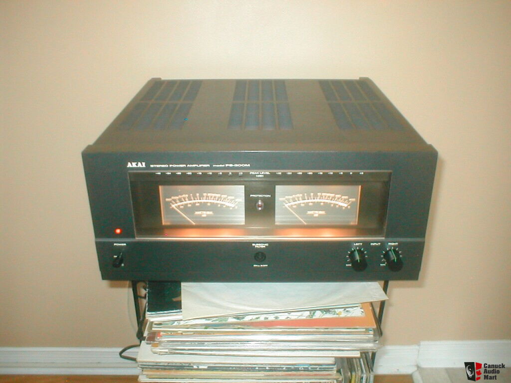 Huge AKAI PS-200M Power Amplifier Photo #405315 - UK Audio Mart