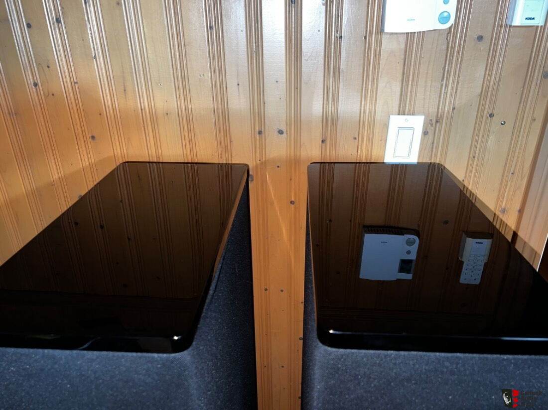 BP2000TL SuperTowers 500 watts chq. + ampli subwoofer int. 500 watts ...