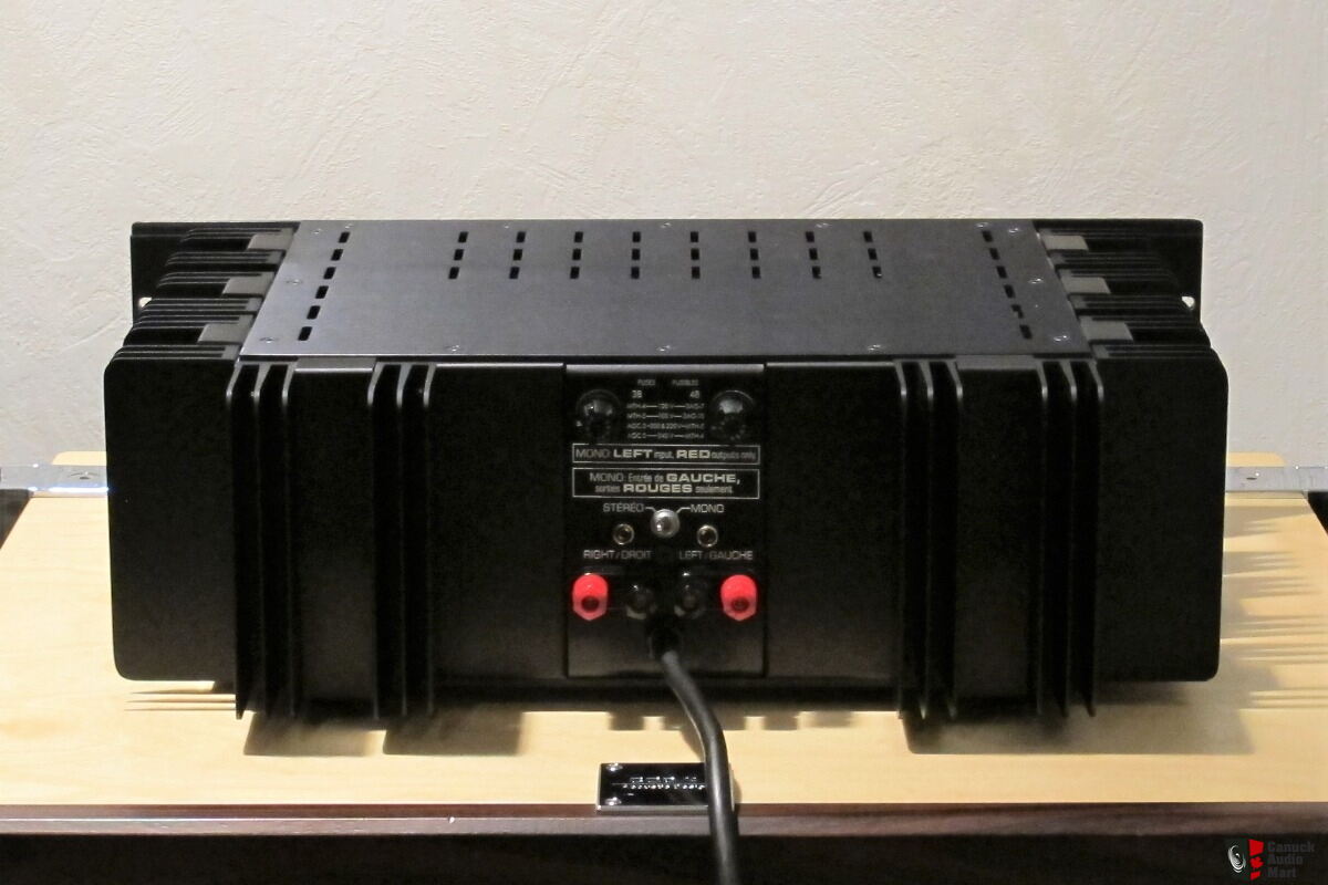 Bryston 4B power amplifier with LED output display - EXCELLENT (SOLD TO ...
