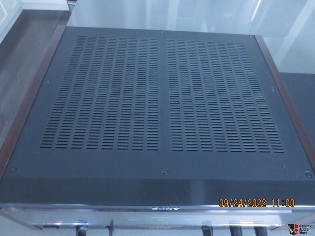 SONY TA-N 77 ES power amplifier & SONY TA-E 77 ESD preamplifier in very ...