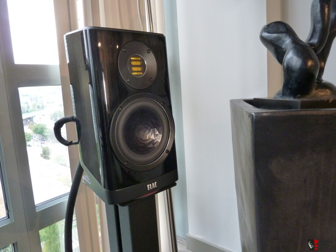 Elac Vela BS 403 bookshelves speakers, pair in Piano Black finish 41 Hz ...