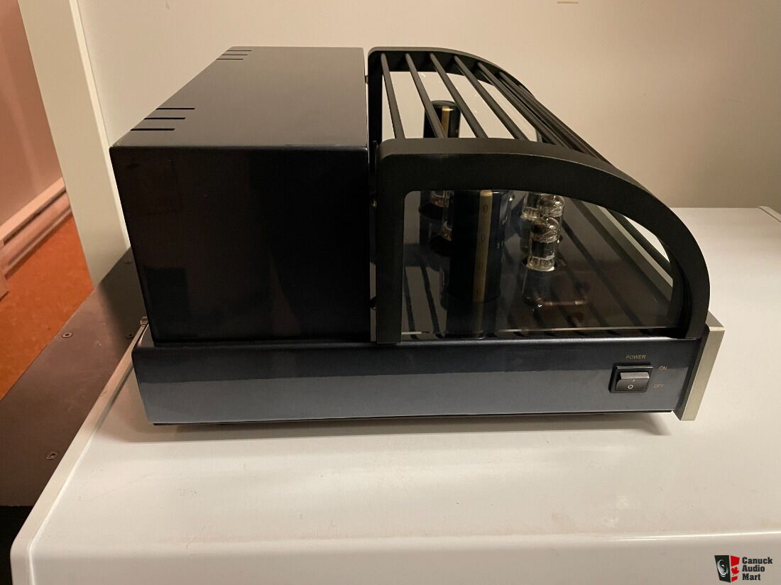 PrimaLuna ProLogue Premium preamplifier Photo #4082039 - Canuck Audio Mart