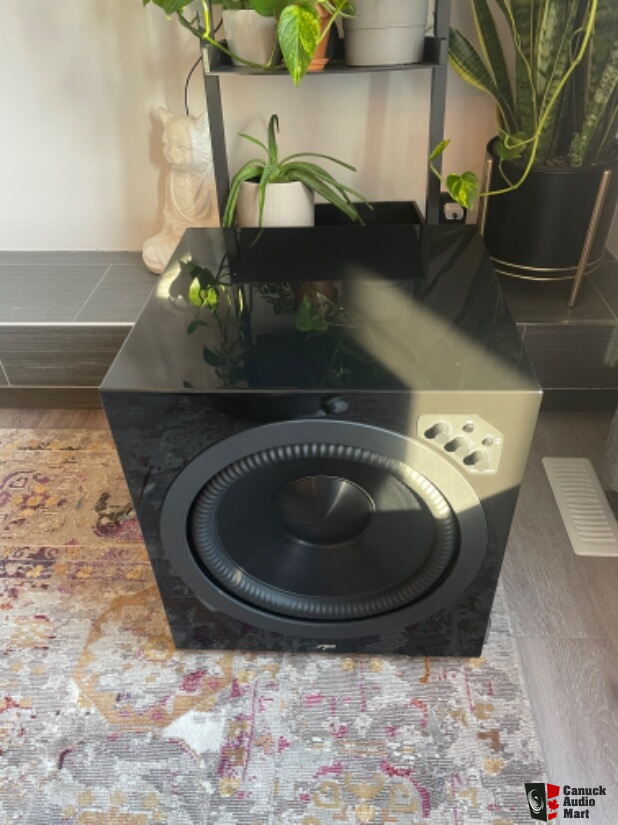 Piano Black Paradigm 2000SW Photo #4083607 - Canuck Audio Mart