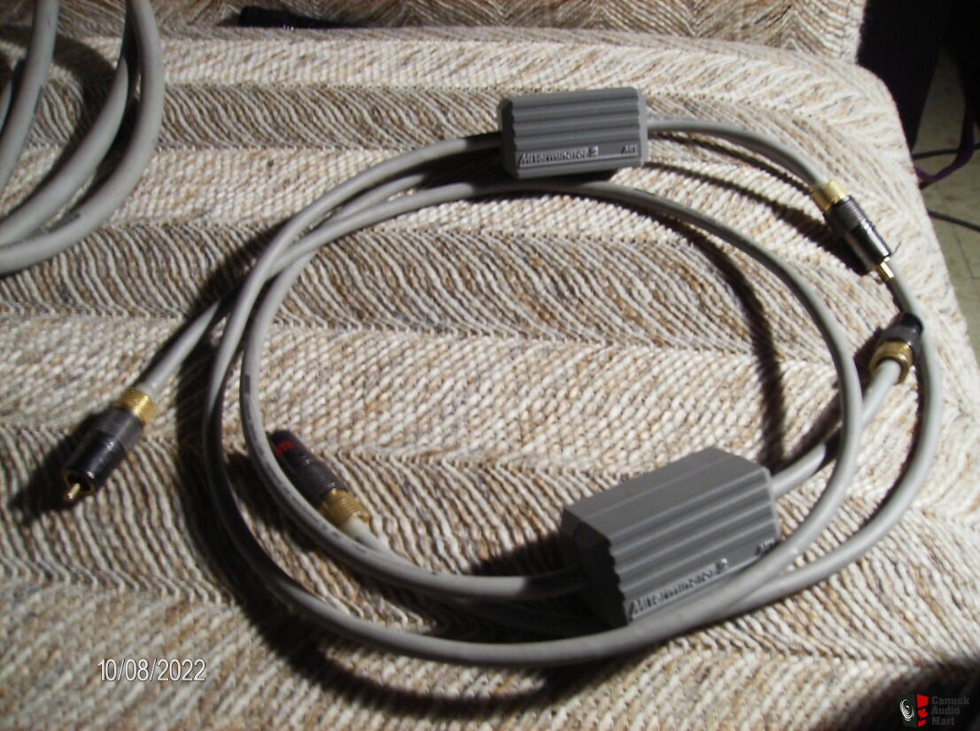 MIT Terminator 2 1m Interconnects Photo #4092581 - UK Audio Mart