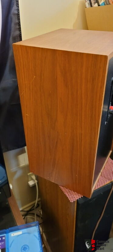 Mission 700 inverted, Canadian made woodgrain loudspeakers Photo ...