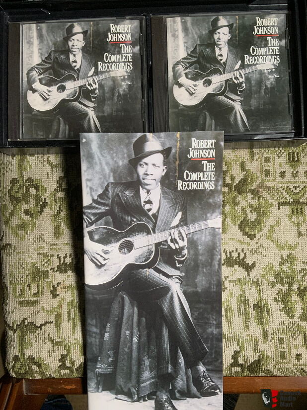 Robert Johnson - The Complete Recordings - Robert Johnson 1990 Photo ...