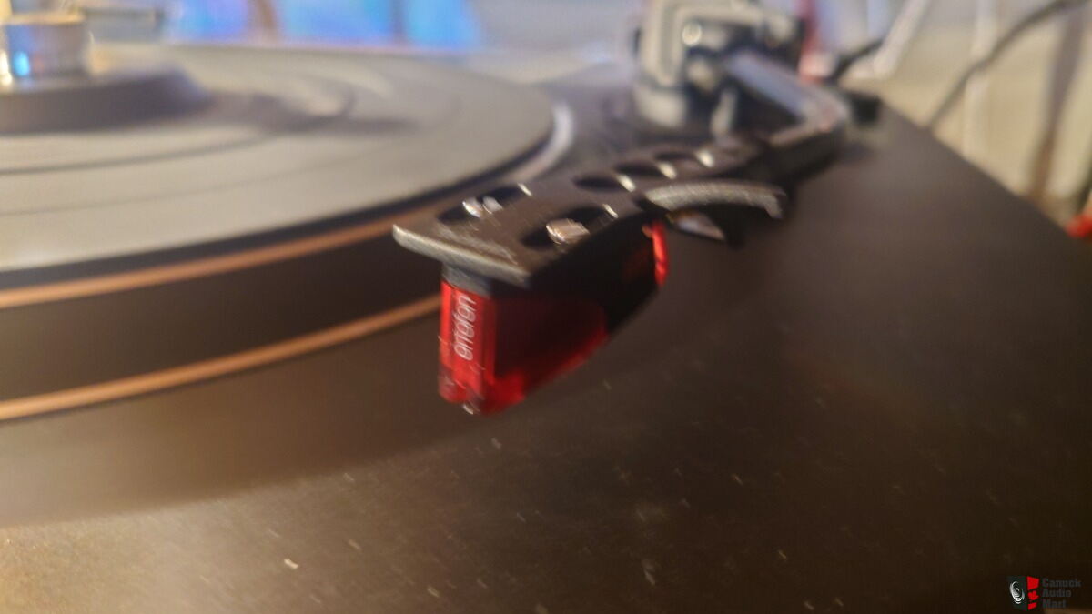 New-Technics SL-1500c Black Photo #4115094 - Canuck Audio Mart