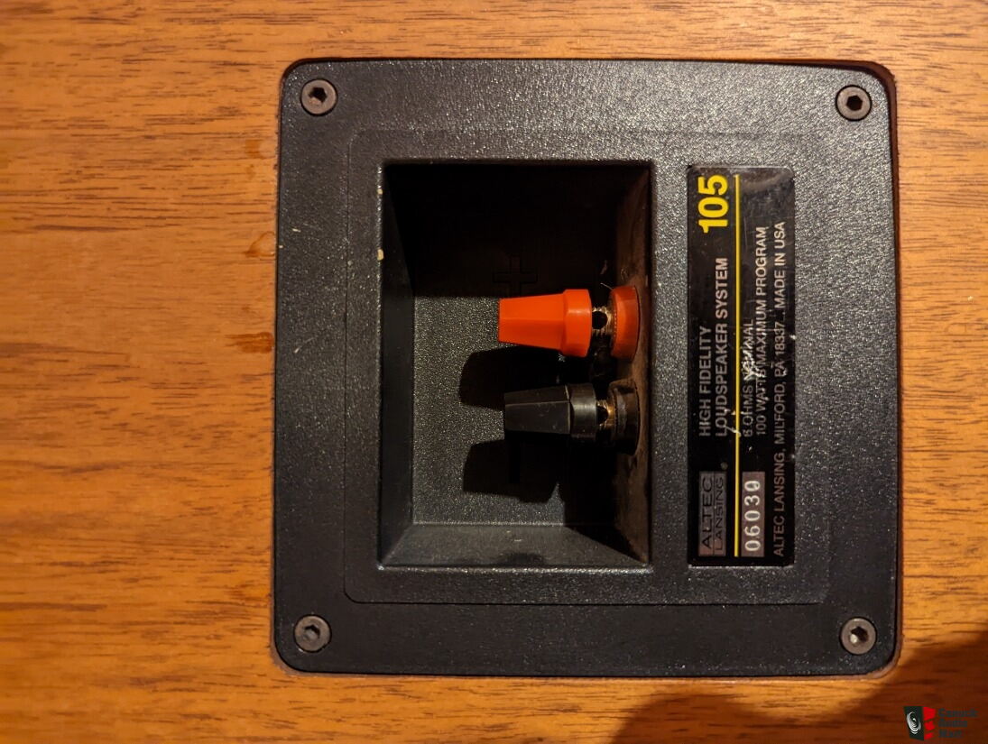 Altec Lansing Bookshelf speakers
