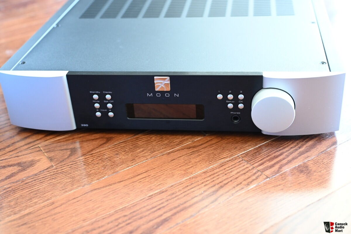 Simaudio Moon 390 Photo #4116774 - Canuck Audio Mart