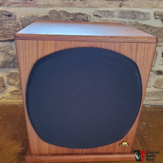 Castle Classic sub Photo #4120230 - Canuck Audio Mart