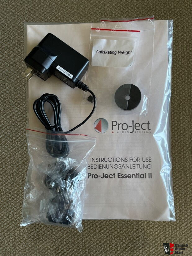 Pro-Ject Essential II turntable Photo #4125719 - Canuck Audio Mart