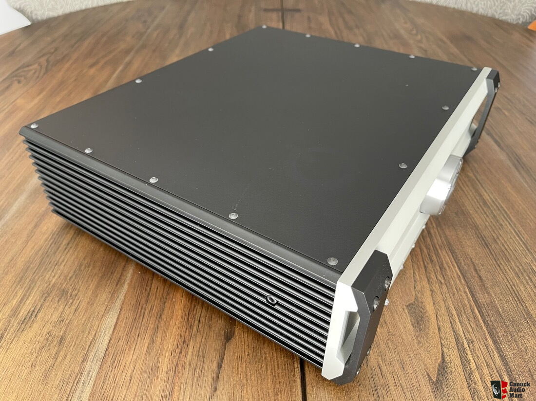 Musical Fidelity A5 CR Control Pre Amplifier and A5 CR Power Amplifier ...