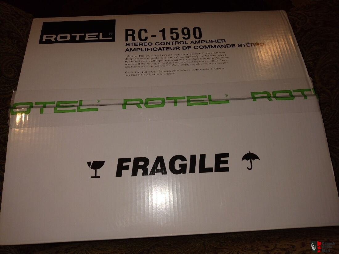 Rotel RC 1590 Stereo Control Preamplifier Photo #4136495 - UK Audio Mart