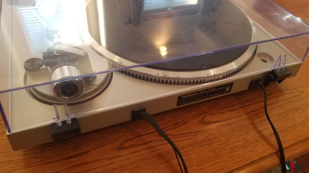 Technics SL-Q303 Direct Drive, Quartz Locked Automatic turntable w ...