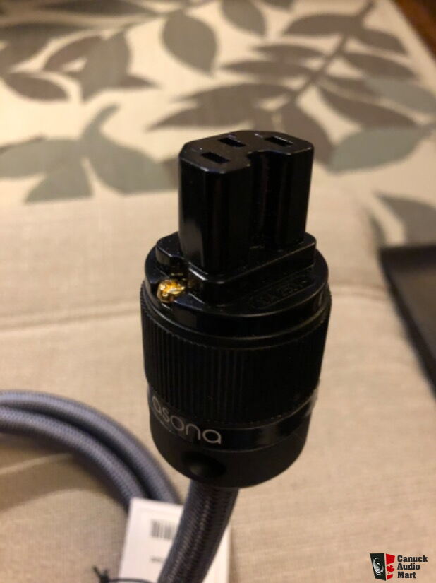 Asona A5 premium power cable Photo #4158612 - Canuck Audio Mart