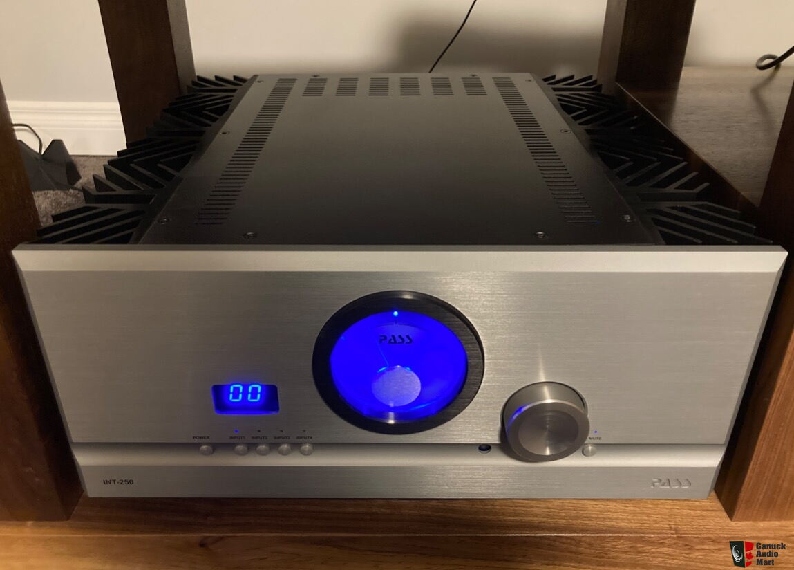 Pass Labs INT-250 Photo #4162572 - Canuck Audio Mart