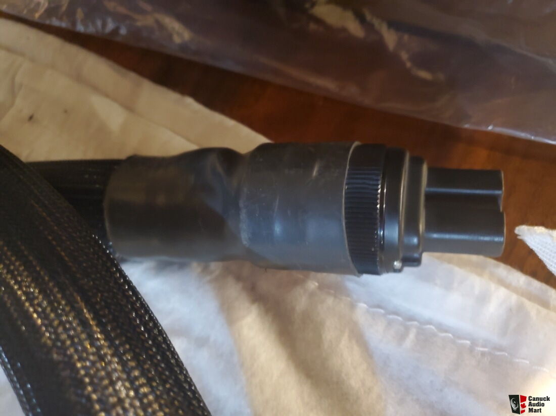 Zcable Cyclone reference 1 power cord Photo #4170043 - UK Audio Mart