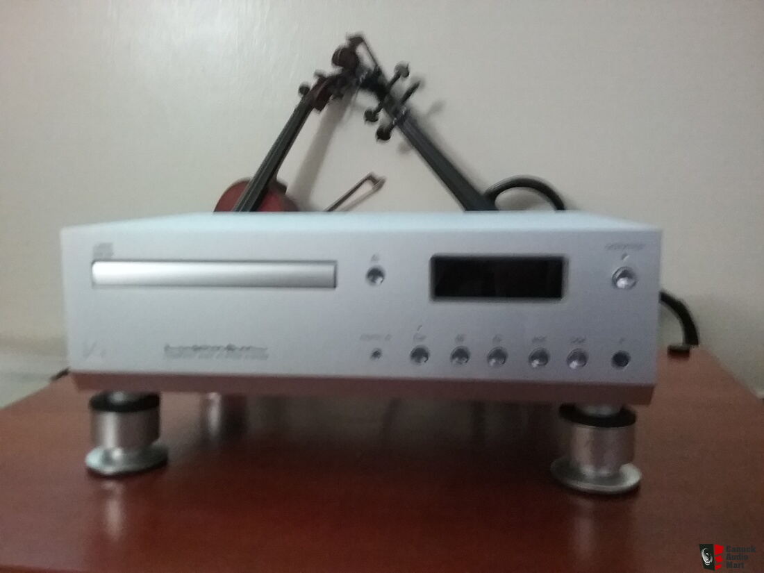 Luxman cd player D-N 150 and Dac Photo #4174498 - Canuck Audio Mart