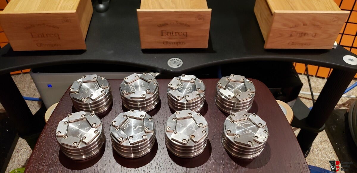 Stillpoint Ultra 6 with base For Sale - Canuck Audio Mart