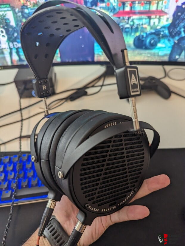 Audeze LCD-2 Classic + Balanced XLR Cable Photo #4200888 - Canuck Audio ...