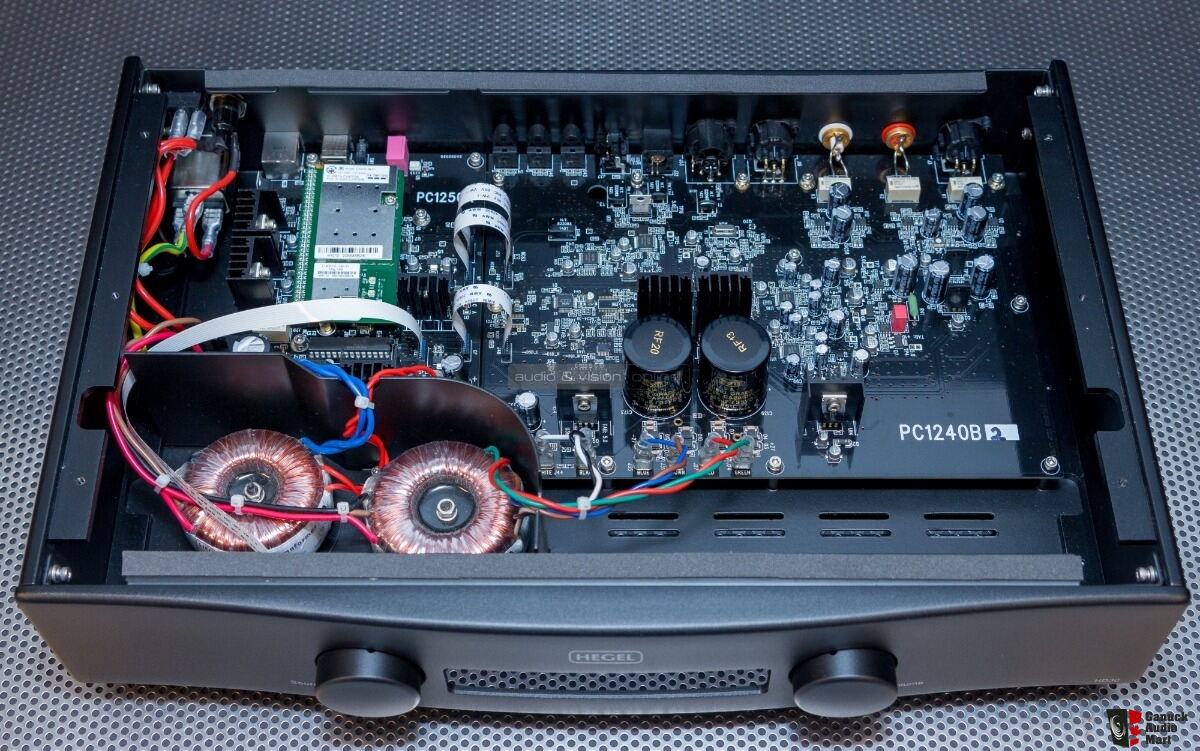 Hegel HD30 Stereo Preamplifier/DAC and Network Player · Photo #4210826 ...