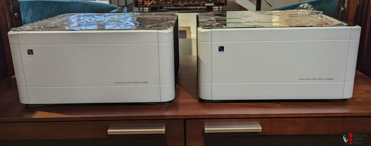 PS Audio BHK M300 Mono Block Amps (Silver - Pair): MINT Trade-In; 38% ...