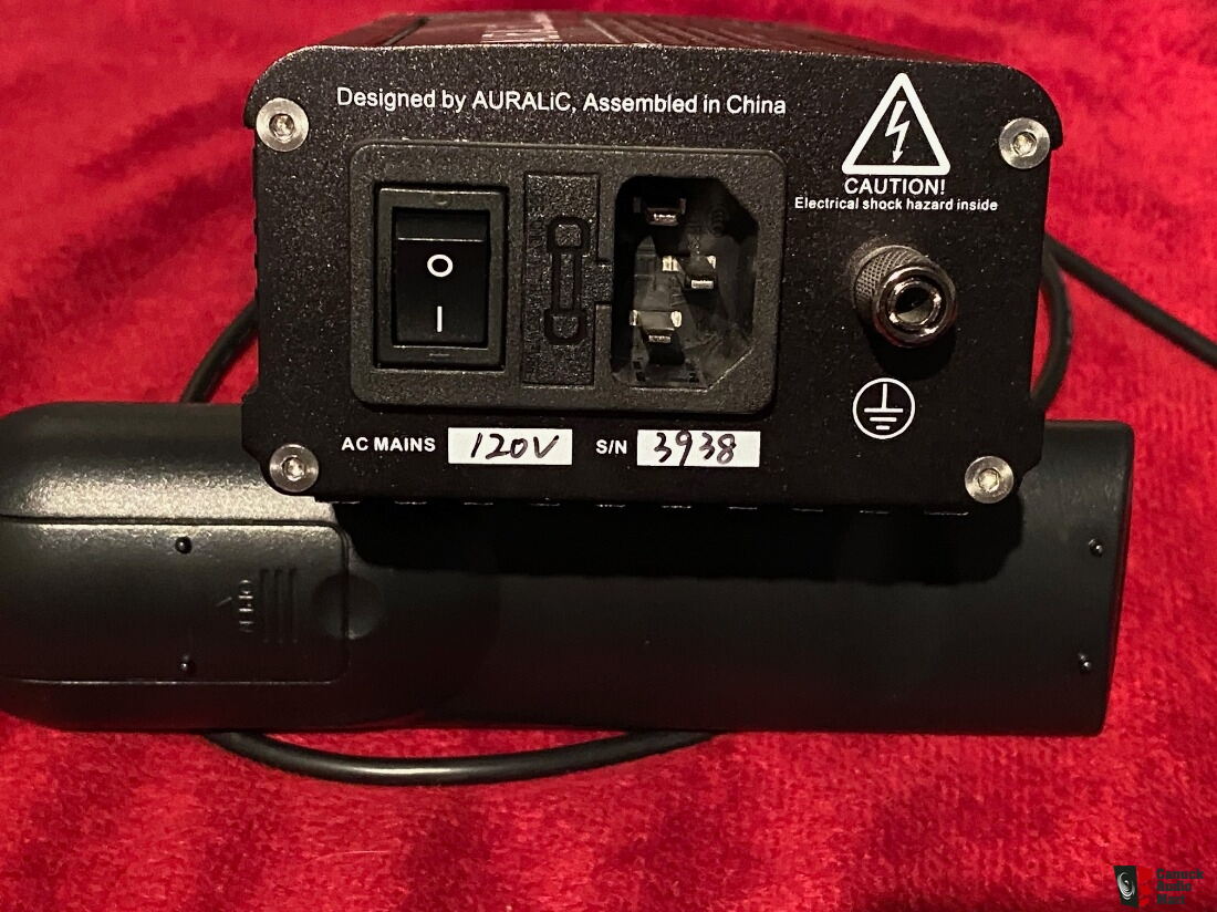 Auralic Aries Femto Streamer with separate custom Auralic power supply ...