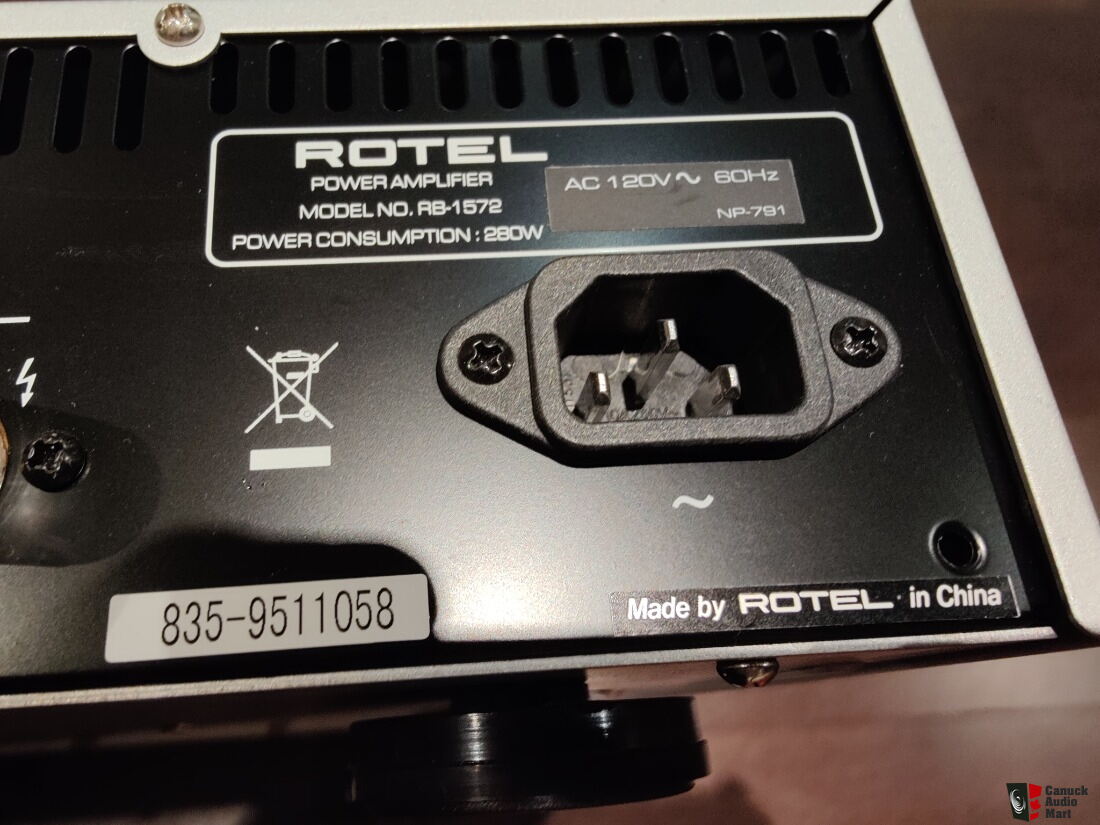 Rotel RB-1572 250x2Ch power amplifier Silver Photo #4219164 - Canuck ...