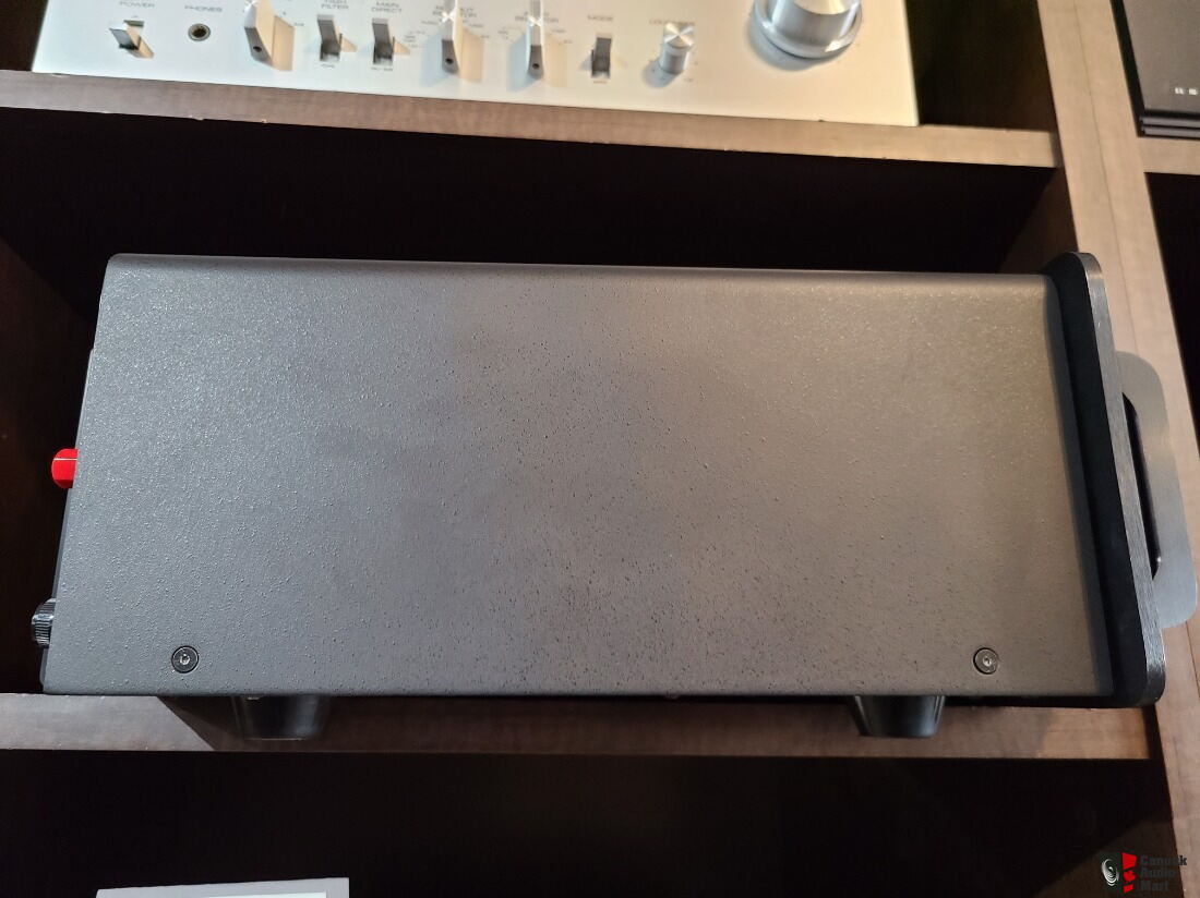 Classe Audio Ten Amplifier with Classe Audio Four Pre-amplifier Photo ...