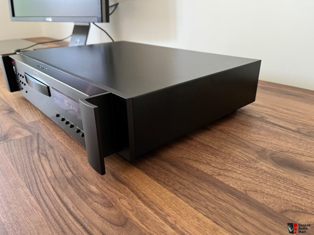 Rotel RCD-1070 Compact Disc Player Photo #4222010 - US Audio Mart