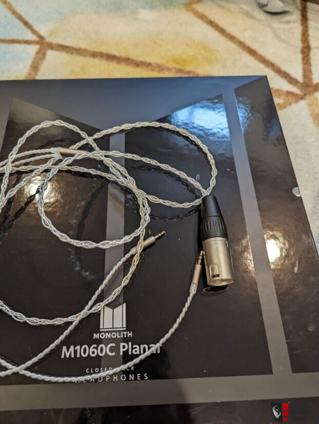 Monolith M1060C planar headphones Photo #4232119 - Canuck Audio Mart