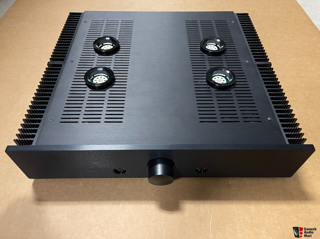 Stax Grounded Grid - Carbon + Tubes Electrostatic Amplifier Photo ...