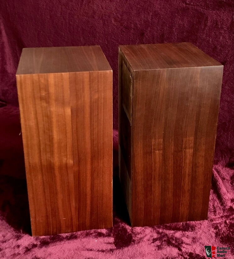 AR-4x speakers Photo #4237245 - Canuck Audio Mart
