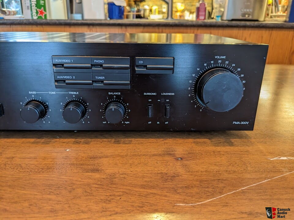 Denon PMA-300V Stereo Amplier with Phono Preamp Photo #4245536 - UK ...