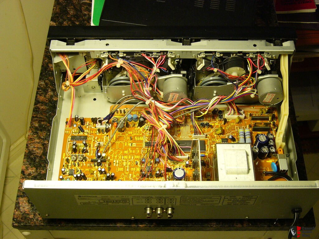 Hitachi D-W77 "high-ish end" dual cassette deck Photo #424789 - Canuck ...